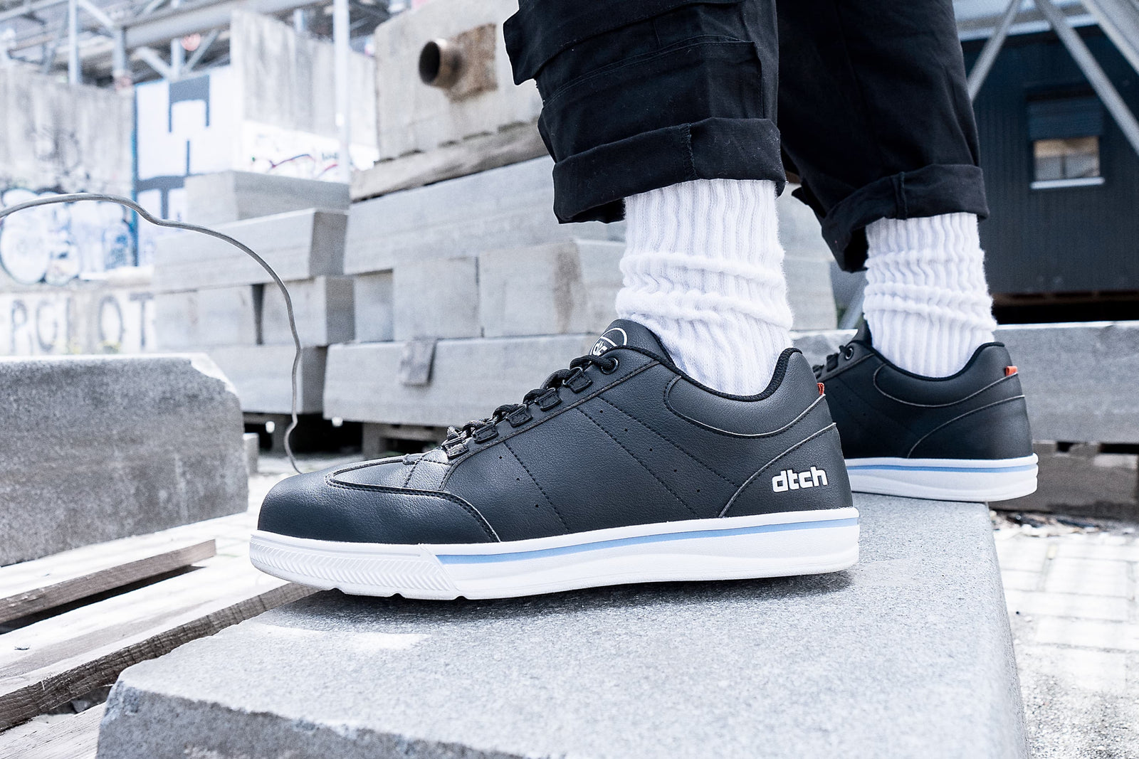 Over DTCH – DTCH shoes